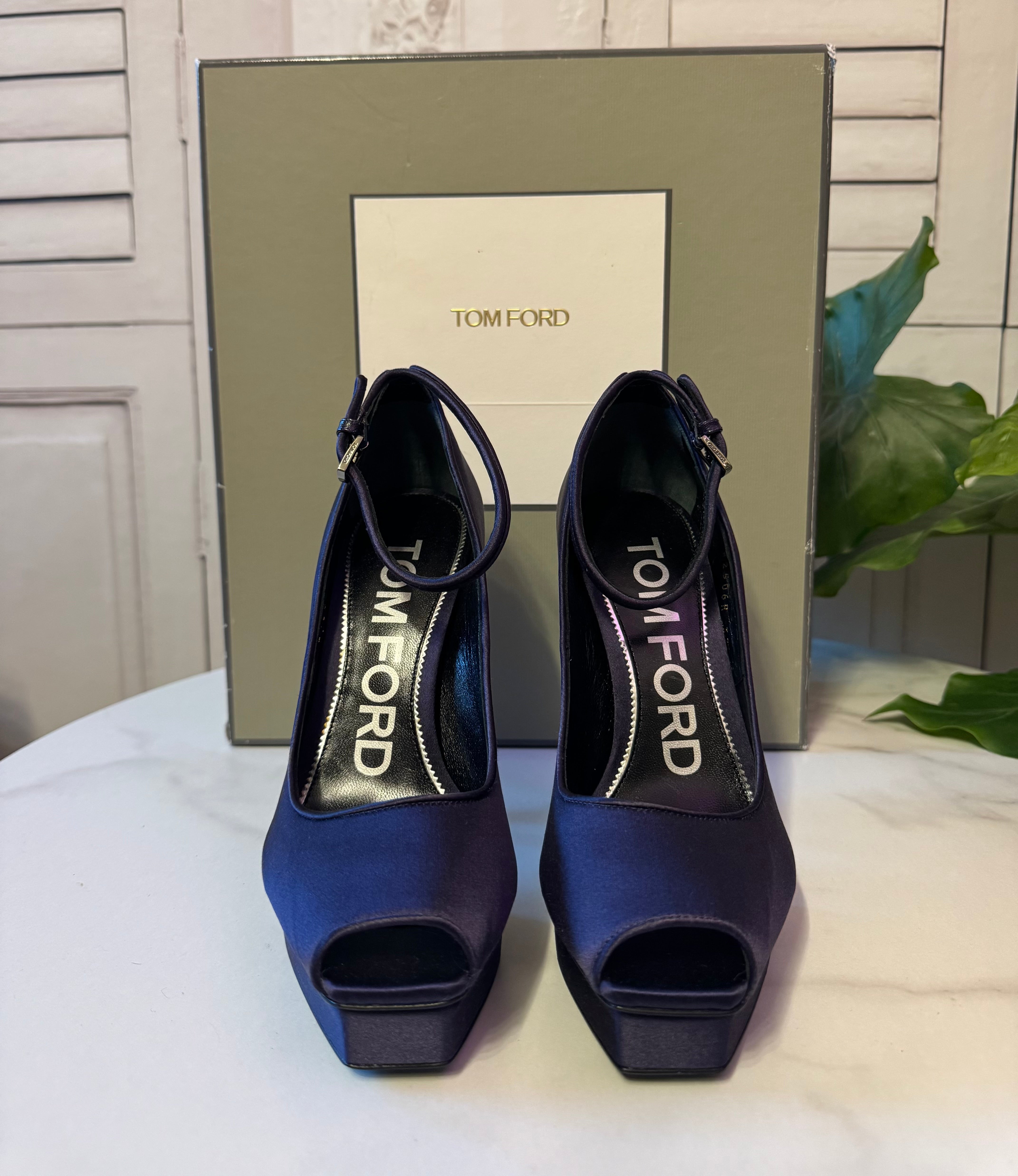Tom Ford Size 7 Satin Pumps – 2ndLove Luxury Boutique